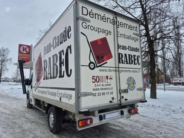 White Citroen Jumper 2015 in Taurage, with an engine capacity of 2.20 L and mileage of 168 thousand km for 8900 €, photo 8 on AUTOMOTO.COM.LV
