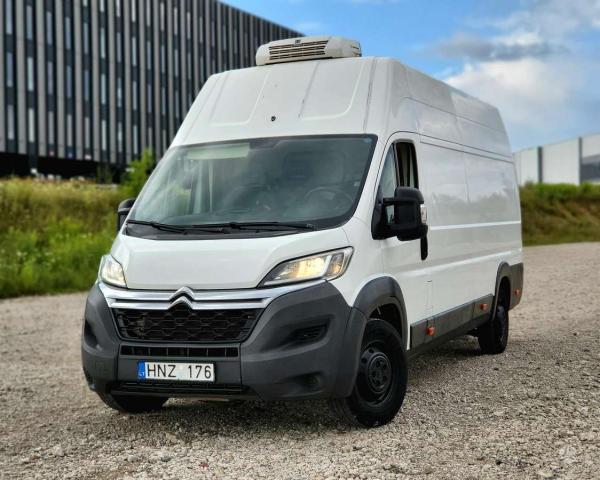 White Citroen Jumper 2015 in Vilnius, with an engine capacity of 2.20 L and mileage of 570 thousand km for 4999 €, photo 2 on AUTOMOTO.COM.LV