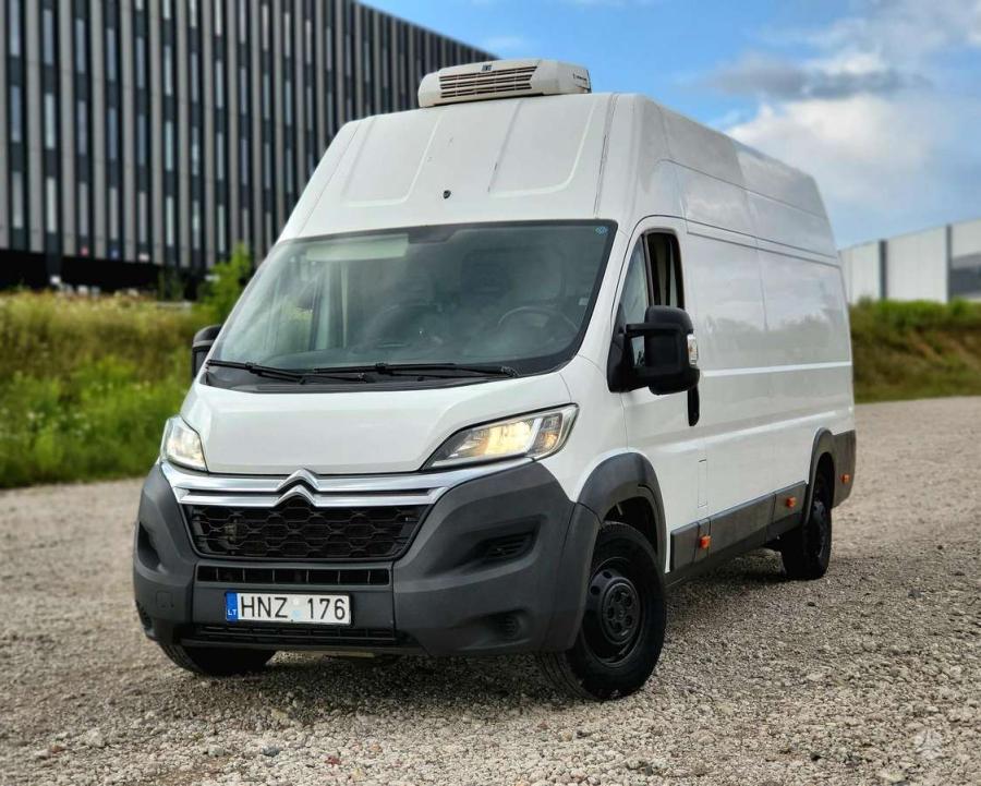 Balts Citroen Jumper 2015 Viļņa, ar dzinēja tilpumu 2.20 L un nobraukumu 570 tūkst. km par 4999 €, foto 3 vietnē AUTOMOTO.COM.LV