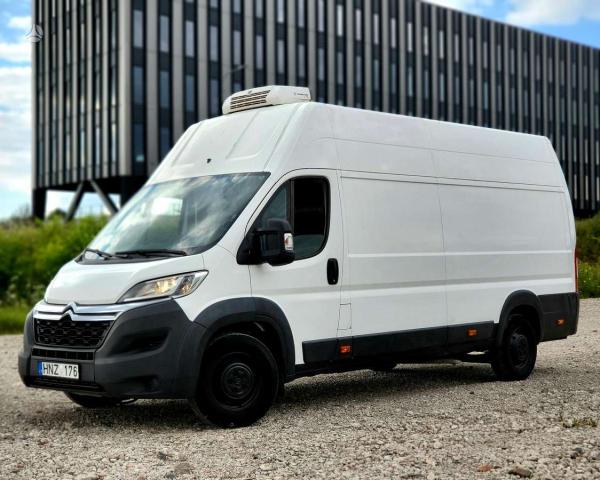 White Citroen Jumper 2015 in Vilnius, with an engine capacity of 2.20 L and mileage of 570 thousand km for 4999 €, photo 3 on AUTOMOTO.COM.LV