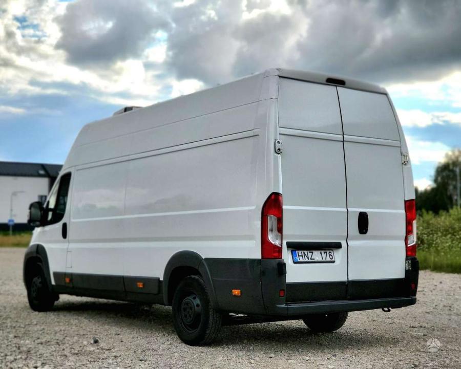 Balts Citroen Jumper 2015 Viļņa, ar dzinēja tilpumu 2.20 L un nobraukumu 570 tūkst. km par 4999 €, foto 7 vietnē AUTOMOTO.COM.LV
