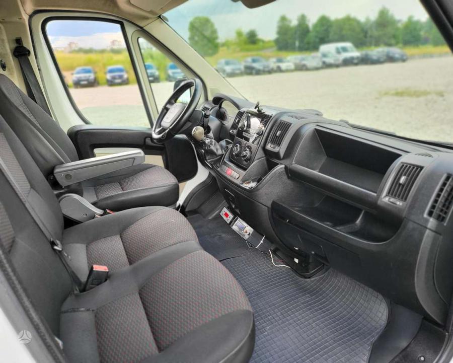 Balts Citroen Jumper 2015 Viļņa, ar dzinēja tilpumu 2.20 L un nobraukumu 570 tūkst. km par 4999 €, foto 17 vietnē AUTOMOTO.COM.LV