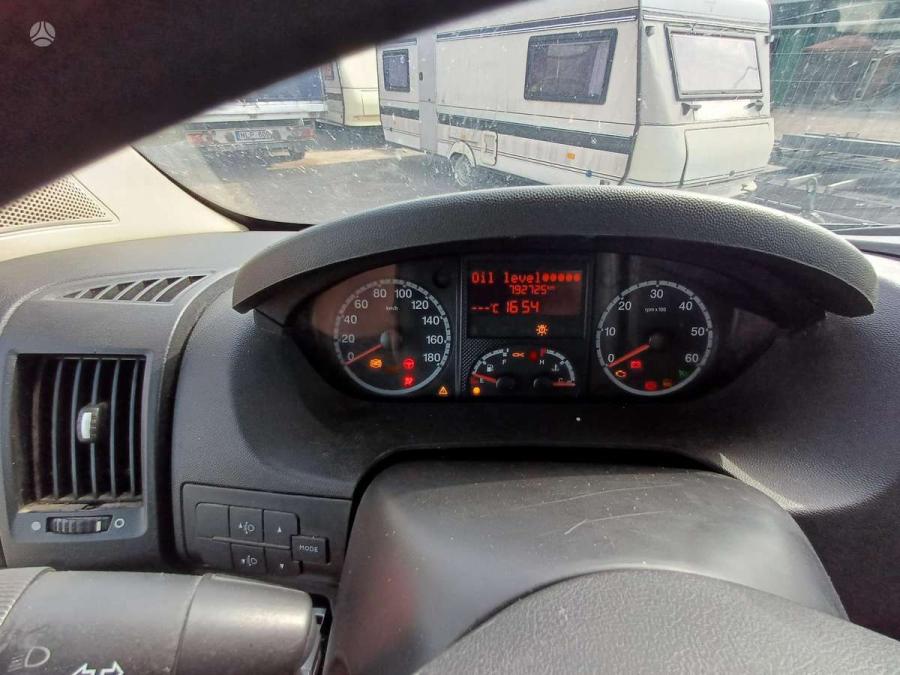 Balts Citroen Jumper 2015 Viļņa, ar dzinēja tilpumu 3.00 L un nobraukumu 792 tūkst. km par 4500 €, foto 7 vietnē AUTOMOTO.COM.LV