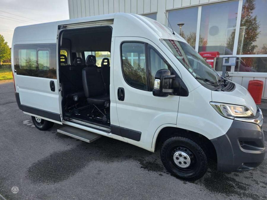 White Citroen Jumper 2016 in Taurage, with an engine capacity of 2.00 L and mileage of 264 thousand km for 9000 €, photo 2 on AUTOMOTO.COM.LV