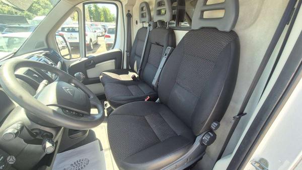 White Citroen Jumper 2017 in Taurage, with an engine capacity of 2.00 L and mileage of 166 thousand km for 7500 €, photo 10 on AUTOMOTO.COM.LV