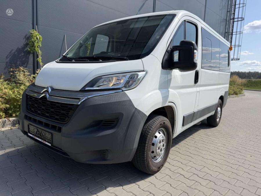 White Citroen Jumper 2017 in Vilnius, with an engine capacity of 2.00 L and mileage of 200 thousand km for 11999 €, photo 4 on AUTOMOTO.COM.LV