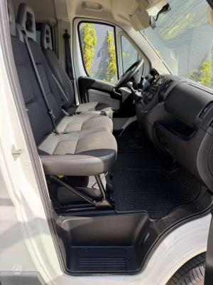 White Citroen Jumper 2017 in Vilnius, with an engine capacity of 2.00 L and mileage of 200 thousand km for 11999 €, photo 13 on AUTOMOTO.COM.LV