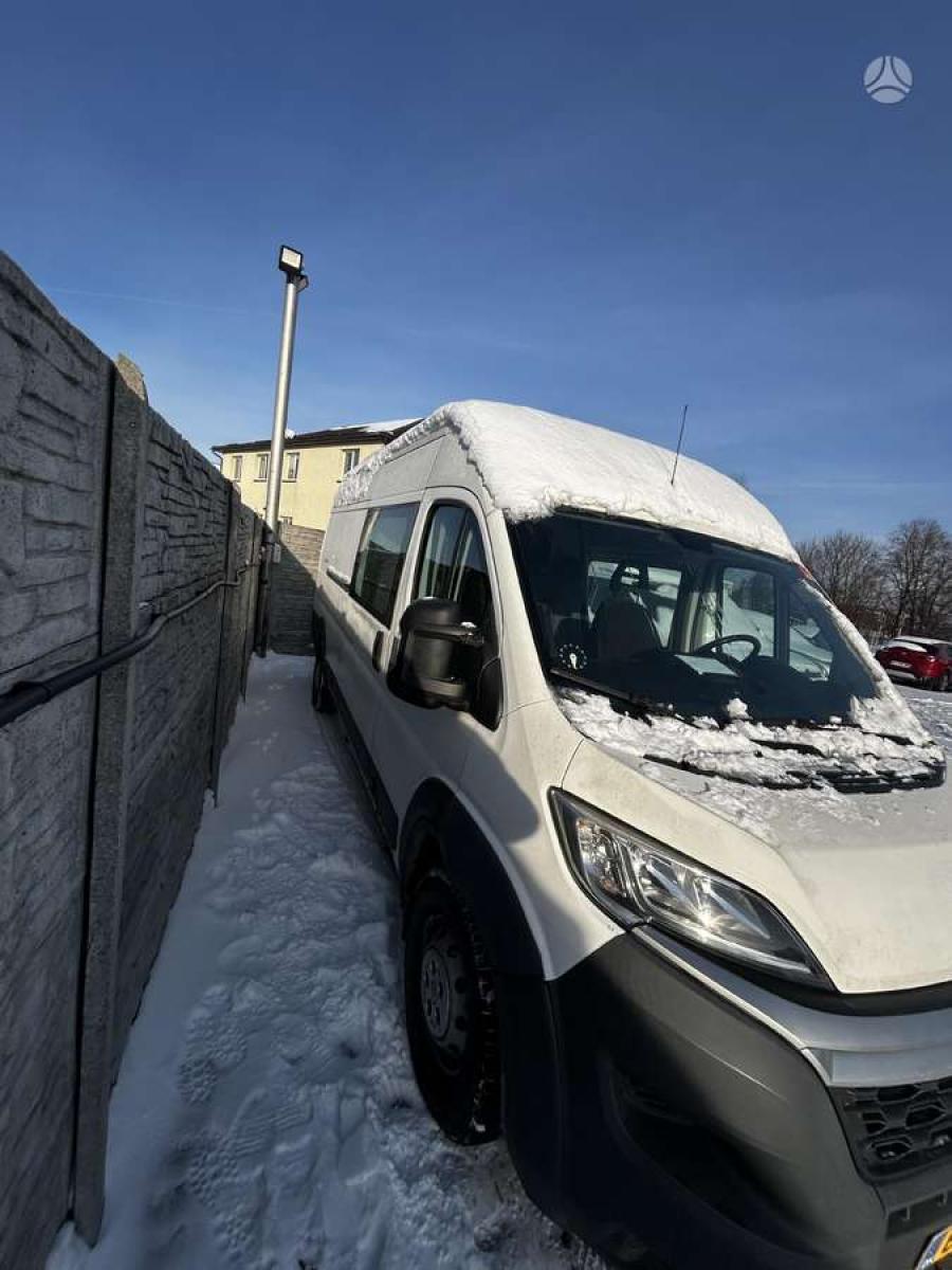 White Citroen Jumper 2018 in Taurage, with an engine capacity of 2.00 L and mileage of 182 thousand km for 7900 €, photo 3 on AUTOMOTO.COM.LV