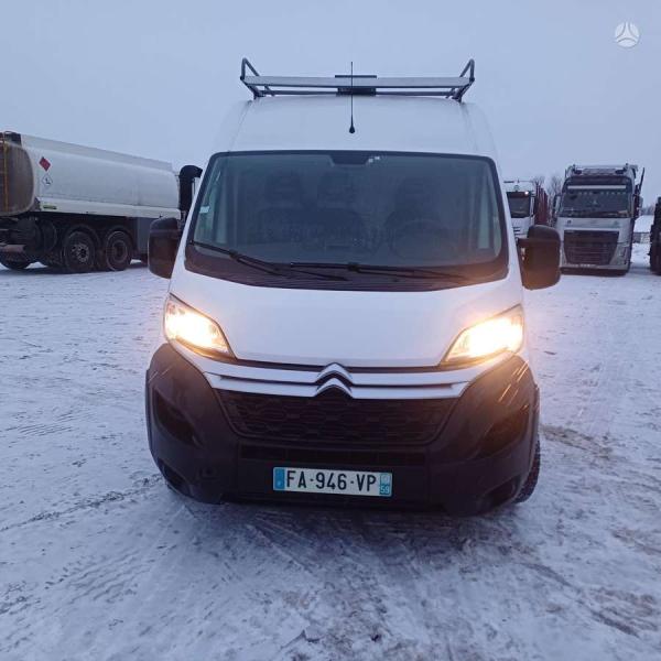 White Citroen Jumper 2018 in Taurage, with an engine capacity of 2.00 L and mileage of 203 thousand km for 8000 €, photo 10 on AUTOMOTO.COM.LV