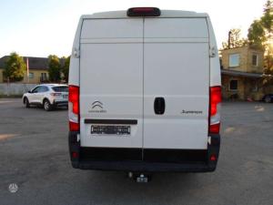 White Citroen Jumper 2018 in Siauliai, with an engine capacity of 2.00 L and mileage of 64 thousand km for 13900 €, photo 23 on AUTOMOTO.COM.LV