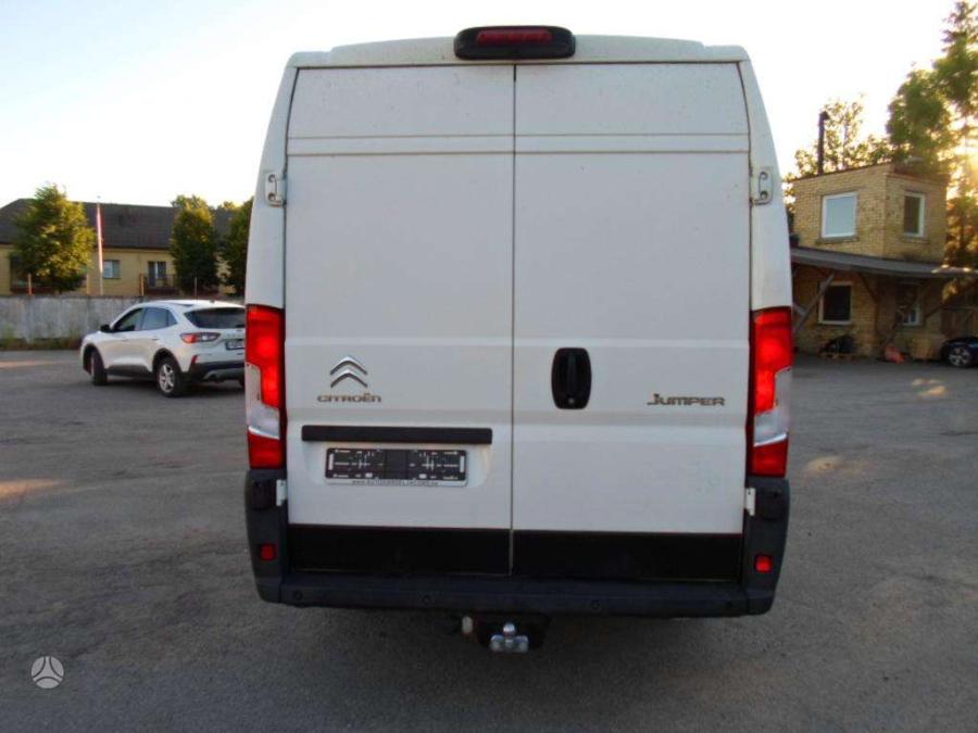 White Citroen Jumper 2018 in Siauliai, with an engine capacity of 2.00 L and mileage of 64 thousand km for 13900 €, photo 23 on AUTOMOTO.COM.LV