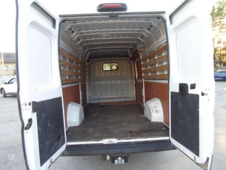 White Citroen Jumper 2018 in Siauliai, with an engine capacity of 2.00 L and mileage of 64 thousand km for 13900 €, photo 27 on AUTOMOTO.COM.LV