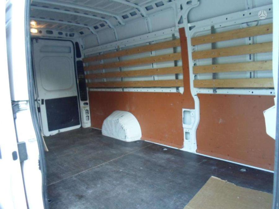 White Citroen Jumper 2018 in Siauliai, with an engine capacity of 2.00 L and mileage of 64 thousand km for 13900 €, photo 28 on AUTOMOTO.COM.LV