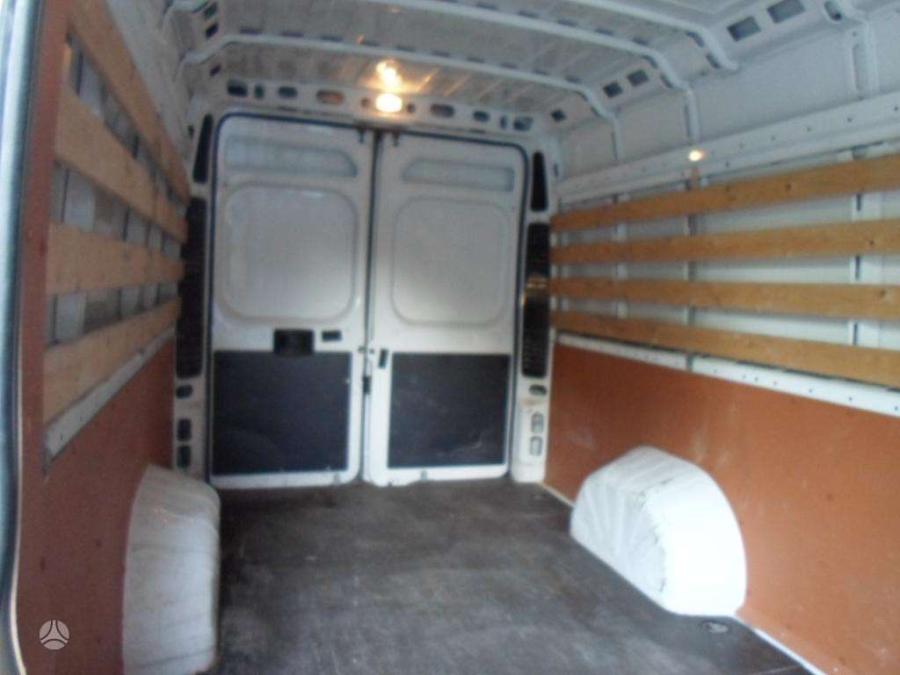 White Citroen Jumper 2018 in Siauliai, with an engine capacity of 2.00 L and mileage of 64 thousand km for 13900 €, photo 30 on AUTOMOTO.COM.LV