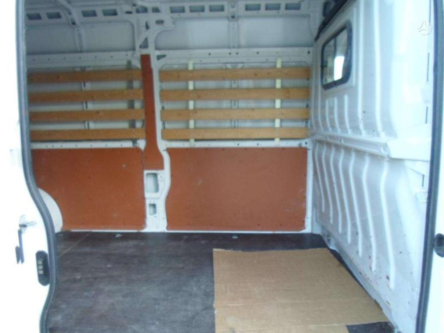 White Citroen Jumper 2018 in Siauliai, with an engine capacity of 2.00 L and mileage of 64 thousand km for 13900 €, photo 31 on AUTOMOTO.COM.LV