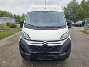 White Citroen Jumper 2018 in Pakruojis, with an engine capacity of 2.00 L and mileage of 258 thousand km for 7900 €, photo 4 on AUTOMOTO.COM.LV