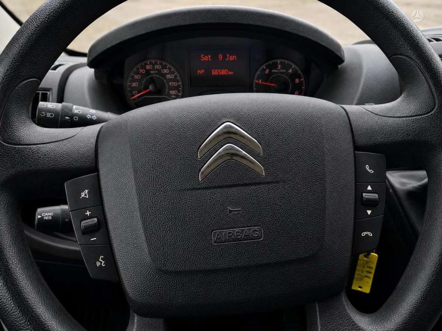 White Citroen Jumper 2018 in Pakruojis, with an engine capacity of 2.00 L and mileage of 258 thousand km for 7900 €, photo 14 on AUTOMOTO.COM.LV