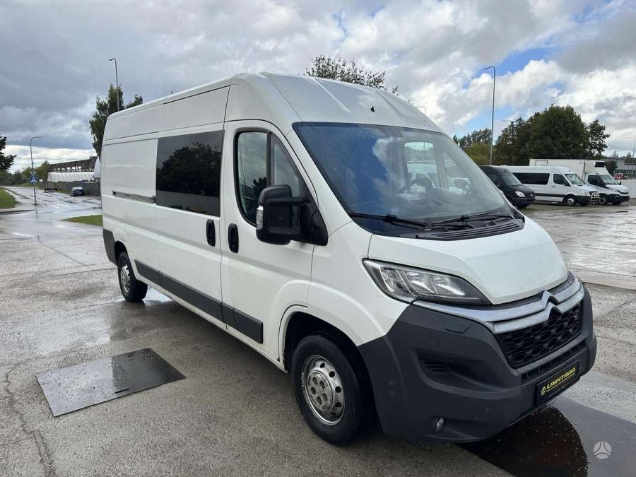 White Citroen Jumper 2018 in Telschi, with an engine capacity of 2.00 L and mileage of 304 thousand km for 4700 €, photo 4 on AUTOMOTO.COM.LV