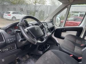 White Citroen Jumper 2018 in Telschi, with an engine capacity of 2.00 L and mileage of 304 thousand km for 4700 €, photo 12 on AUTOMOTO.COM.LV