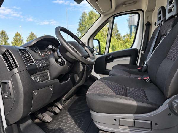 Balts Citroen Jumper 2018 Pakruojis, ar dzinēja tilpumu 2.00 L un nobraukumu 258 tūkst. km par 7400 €, foto 8 vietnē AUTOMOTO.COM.LV