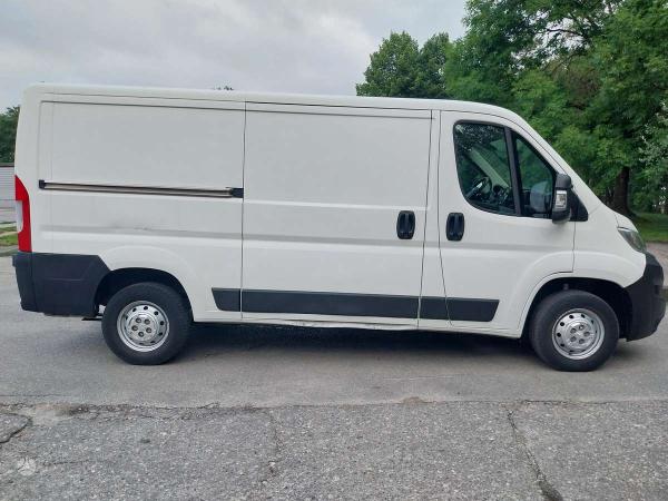 White Citroen Jumper 2019 in Panevezys, with an engine capacity of 2.00 L and mileage of 293 thousand km for 5500 €, photo 2 on AUTOMOTO.COM.LV