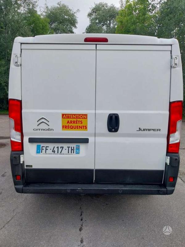 White Citroen Jumper 2019 in Panevezys, with an engine capacity of 2.00 L and mileage of 293 thousand km for 5500 €, photo 4 on AUTOMOTO.COM.LV