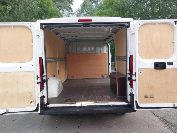 White Citroen Jumper 2019 in Panevezys, with an engine capacity of 2.00 L and mileage of 293 thousand km for 5500 €, photo 9 on AUTOMOTO.COM.LV