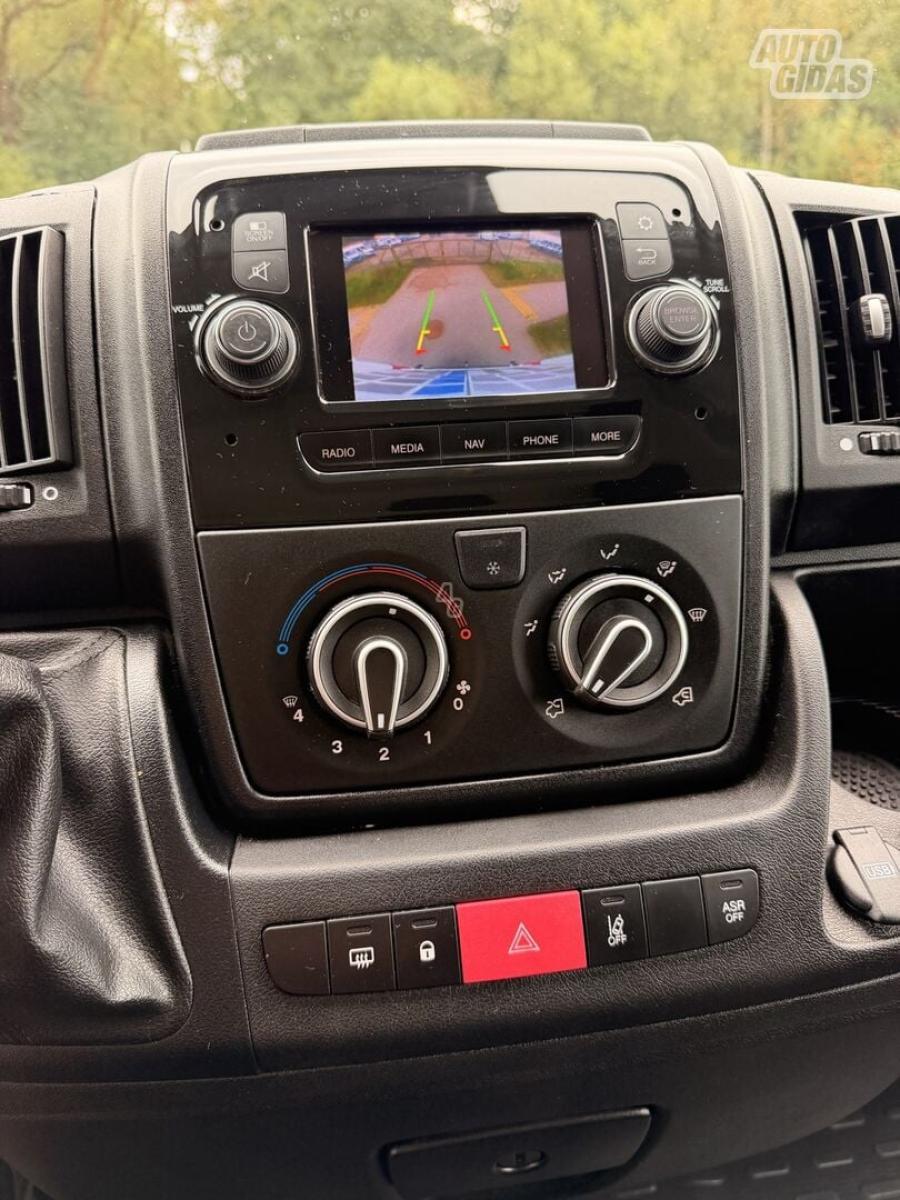 Balts Citroen Jumper 2020 Tauragė, ar dzinēja tilpumu 2.20 L un nobraukumu 141 tūkst. km par 10043 €, foto 23 vietnē AUTOMOTO.COM.LV