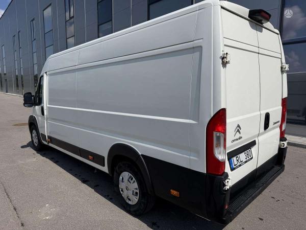White Citroen Jumper 2021 in Kaunas, with an engine capacity of 2.18 L and mileage of 267 thousand km for 14000 €, photo 3 on AUTOMOTO.COM.LV
