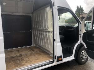 White Citroen Jumper 2021 in Klaipeda, with an engine capacity of 2.20 L and mileage of 129 thousand km for 12900 €, photo 15 on AUTOMOTO.COM.LV