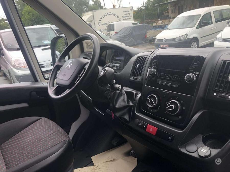 White Citroen Jumper 2021 in Klaipeda, with an engine capacity of 2.20 L and mileage of 129 thousand km for 12900 €, photo 19 on AUTOMOTO.COM.LV