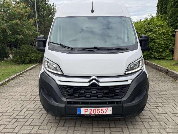 White Citroen Jumper 2022 in Moletai, with an engine capacity of 2.20 L and mileage of 166 thousand km for 13300 €, photo 1 on AUTOMOTO.COM.LV
