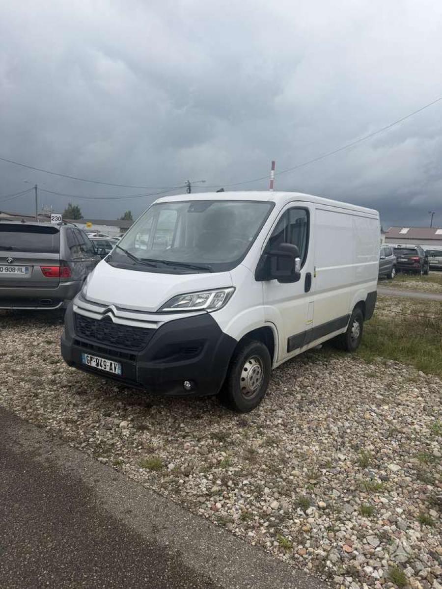 White Citroen Jumper 2022 in Vilnius, with an engine capacity of 2.18 L and mileage of 107 thousand km for 7684 €, photo 3 on AUTOMOTO.COM.LV