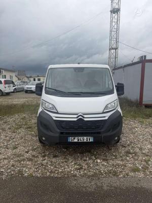White Citroen Jumper 2022 in Vilnius, with an engine capacity of 2.18 L and mileage of 107 thousand km for 7684 €, photo 4 on AUTOMOTO.COM.LV