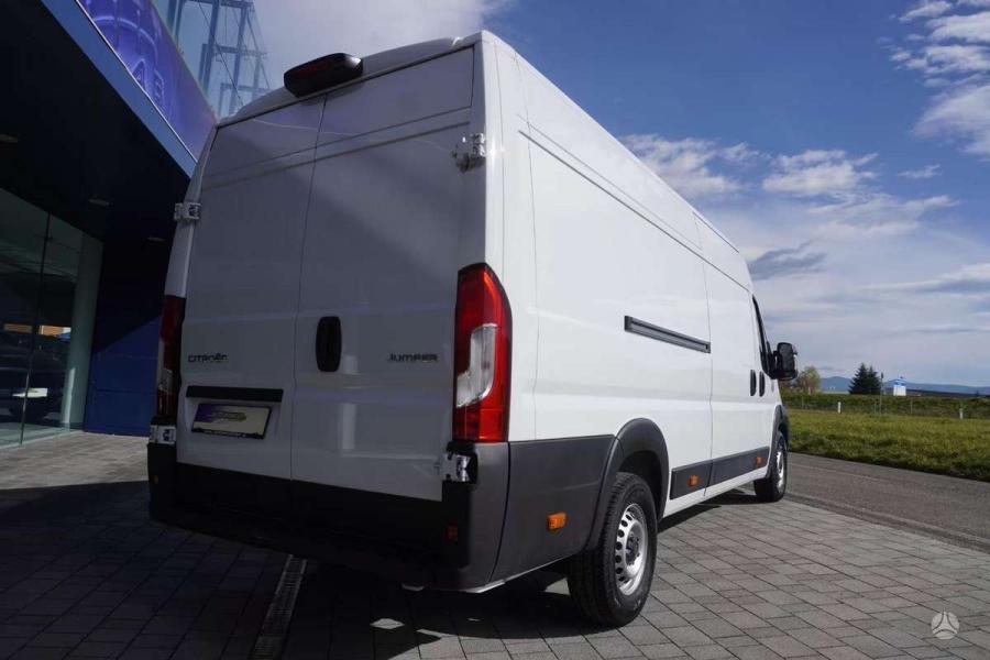 Balts Citroen Jumper 2024 Viļņa, ar dzinēja tilpumu 2.18 L un nobraukumu 43 tūkst. km par 25790 €, foto 5 vietnē AUTOMOTO.COM.LV