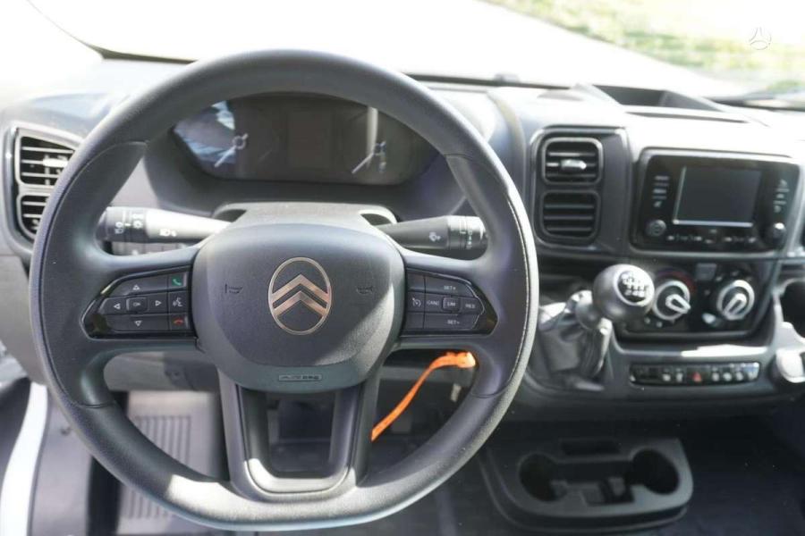 Balts Citroen Jumper 2024 Viļņa, ar dzinēja tilpumu 2.18 L un nobraukumu 43 tūkst. km par 25790 €, foto 7 vietnē AUTOMOTO.COM.LV