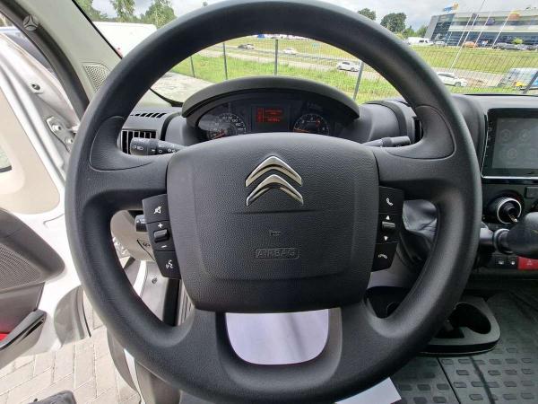 White Citroen Jumper 2024 in Vilnius, with an engine capacity of 2.18 L and mileage of 49 thousand km for 22900 €, photo 8 on AUTOMOTO.COM.LV