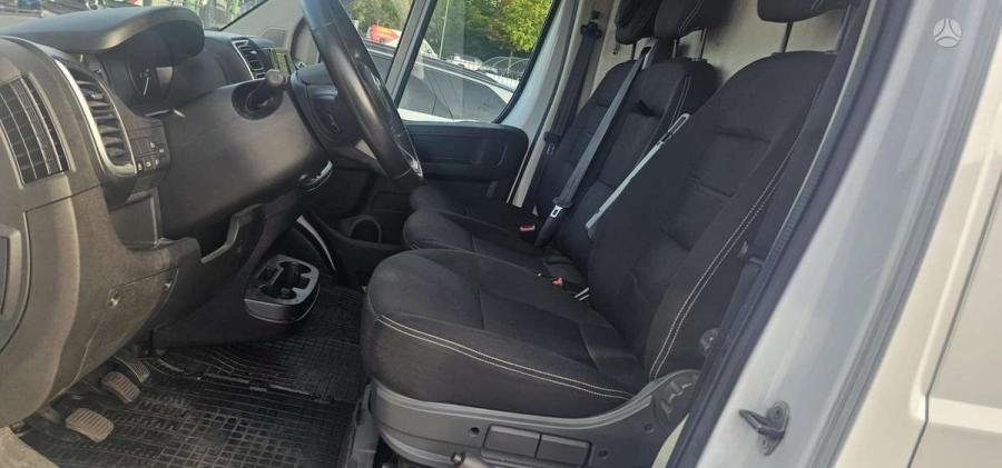Balts Citroen Jumper 2024 Anykščiai, ar dzinēja tilpumu 2.18 L un nobraukumu 151 tūkst. km par 16900 €, foto 12 vietnē AUTOMOTO.COM.LV