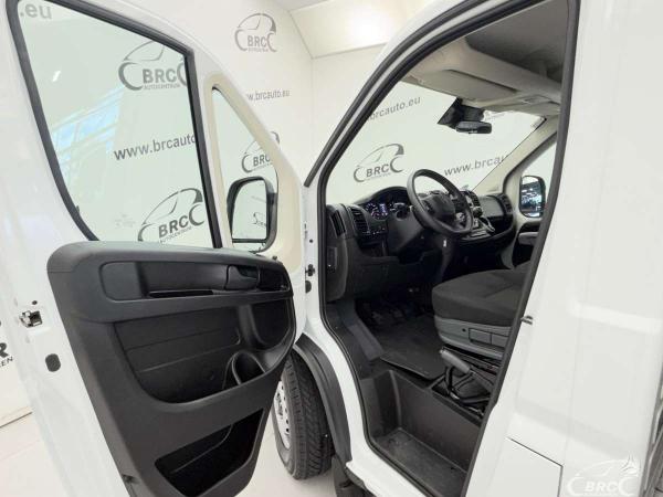 White Citroen Jumper 2025 in Vilnius, with an engine capacity of 2.18 L and mileage of 20 thousand km for 23900 €, photo 8 on AUTOMOTO.COM.LV