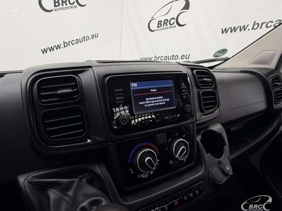 Balts Citroen Jumper 2025 Viļņa, ar dzinēja tilpumu 2.18 L un nobraukumu 20 tūkst. km par 23900 €, foto 23 vietnē AUTOMOTO.COM.LV