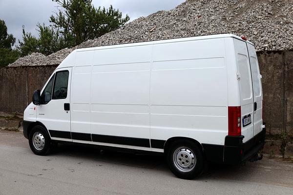 White Citroen Jumper 2006 in Tallinn, with an engine capacity of 2.20 L and mileage of 179 thousand km for 1999 €, photo 4 on AUTOMOTO.COM.LV