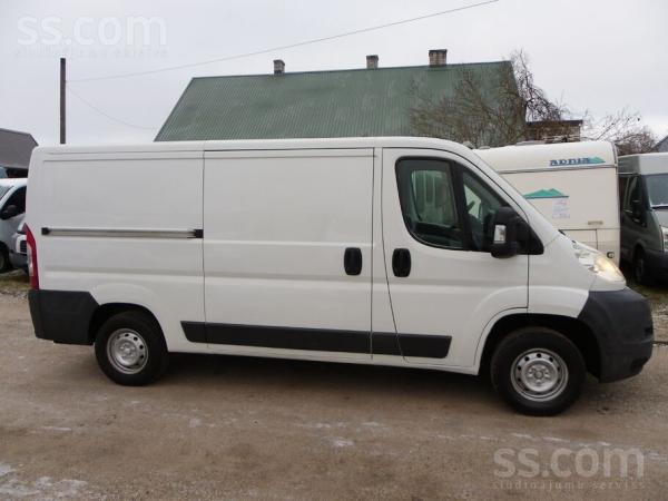 Balts Citroen Jumper 2007 Valka, ar dzinēja tilpumu 2.20 L un nobraukumu 272 tūkst. km par 3700 €, foto 4 vietnē AUTOMOTO.COM.LV