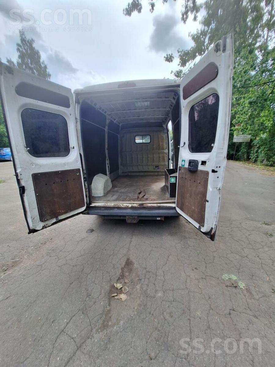 Balts Citroen Jumper 2007 Rīga, ar dzinēja tilpumu 2.20 L un nobraukumu 298 tūkst. km par 2690 €, foto 14 vietnē AUTOMOTO.COM.LV