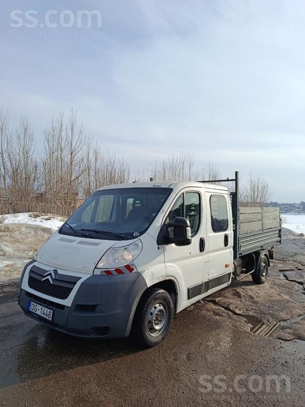 White Citroen Jumper 2011 in Rezekne, with an engine capacity of 2.20 L and mileage of 320 thousand km for 6750 €, photo 6 on AUTOMOTO.COM.LV