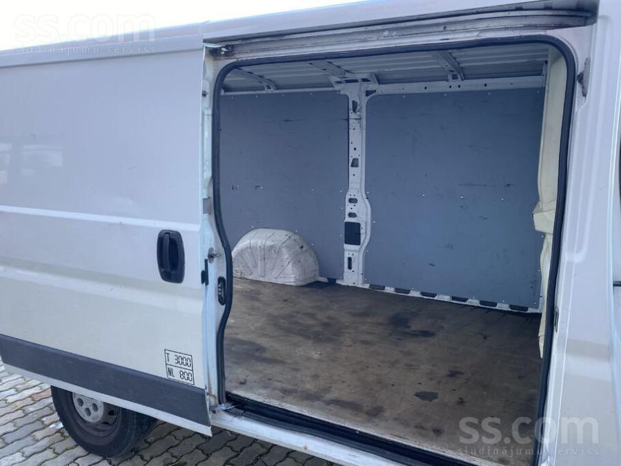 Balts Citroen Jumper 2012 Rīga, ar dzinēja tilpumu 2.20 L un nobraukumu 340 tūkst. km par 5200 €, foto 19 vietnē AUTOMOTO.COM.LV