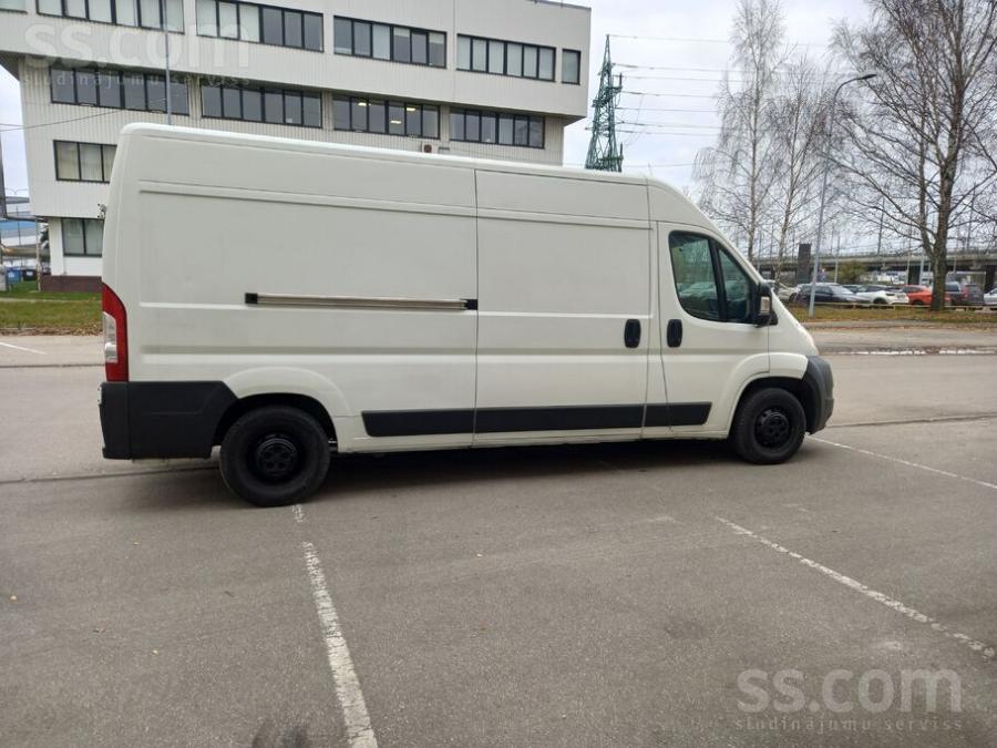 White Citroen Jumper 2013 in Riga, with an engine capacity of 3.00 L and mileage of 0 thousand km for 7599 €, photo 7 on AUTOMOTO.COM.LV