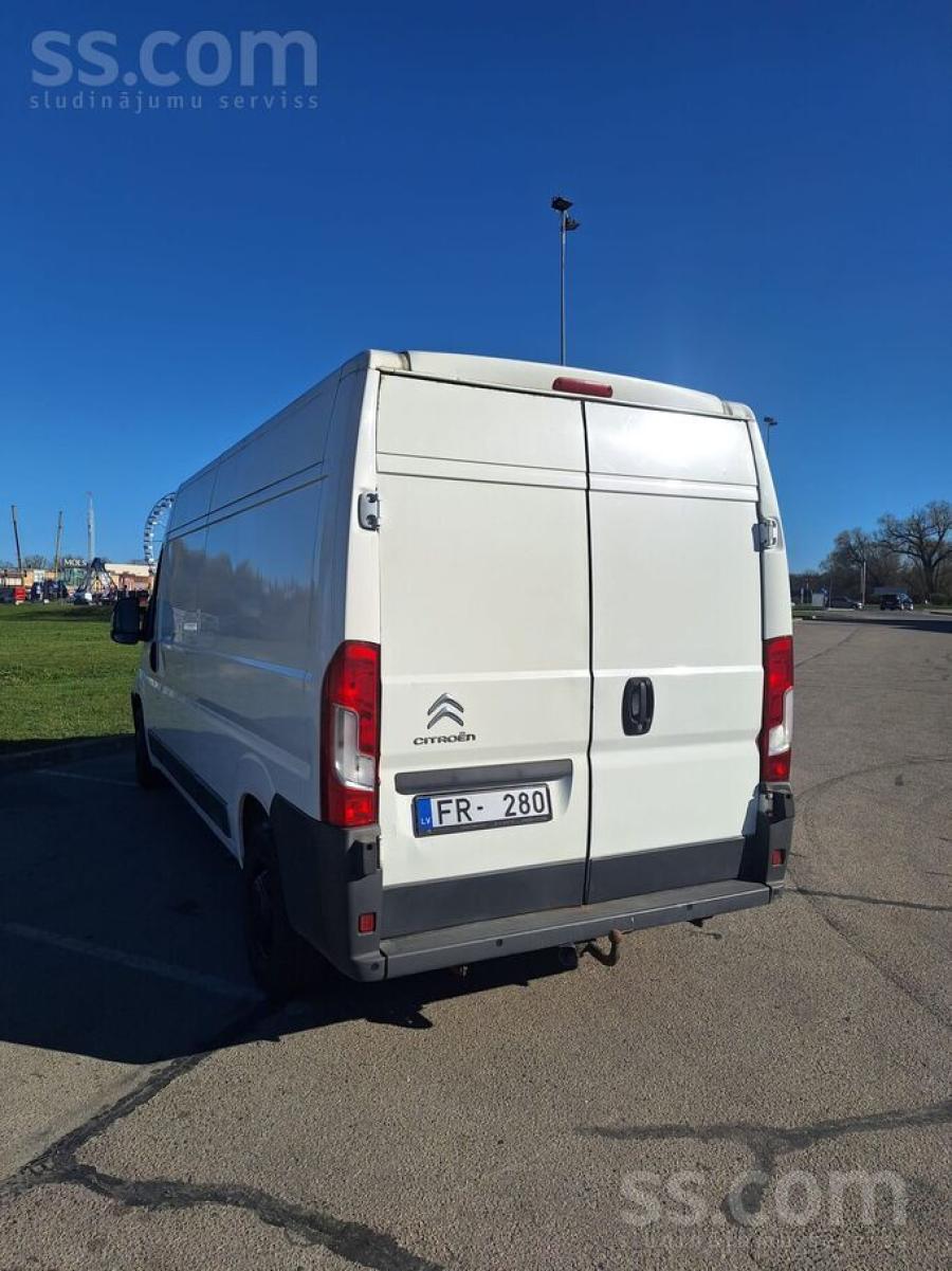 White Citroen Jumper 2015 in Riga, with an engine capacity of 2.20 L and mileage of 386 thousand km for 5820 €, photo 3 on AUTOMOTO.COM.LV