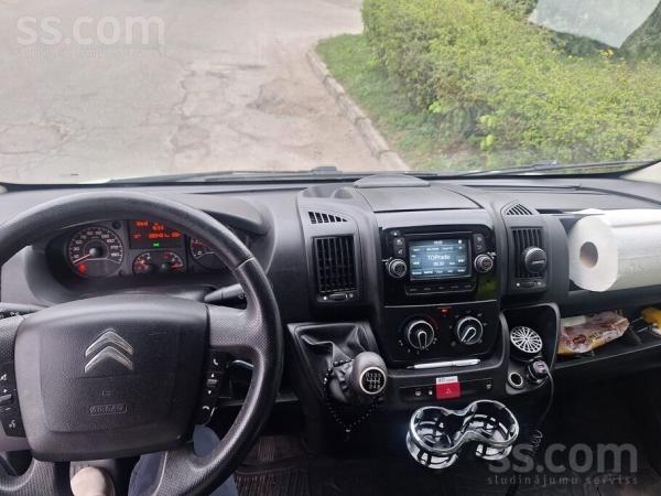 White Citroen Jumper 2015 in Riga, with an engine capacity of 2.20 L and mileage of 386 thousand km for 5820 €, photo 5 on AUTOMOTO.COM.LV