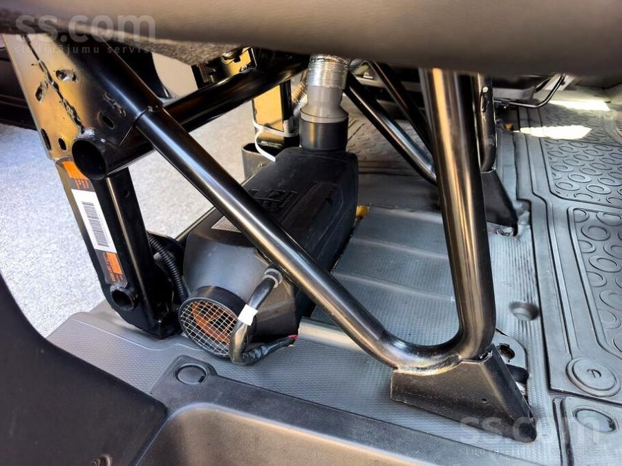 Balts Citroen Jumper 2015 Rīga, ar dzinēja tilpumu 3.00 L un nobraukumu 368 tūkst. km par 8500 €, foto 12 vietnē AUTOMOTO.COM.LV