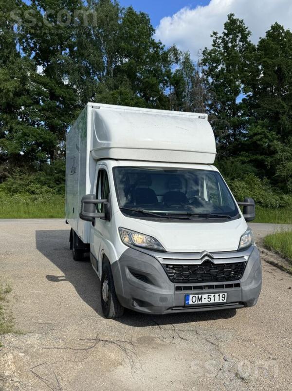 White Citroen Jumper 2015 in Rezekne, with an engine capacity of 2.20 L and mileage of 202 thousand km for 9150 €, photo 2 on AUTOMOTO.COM.LV